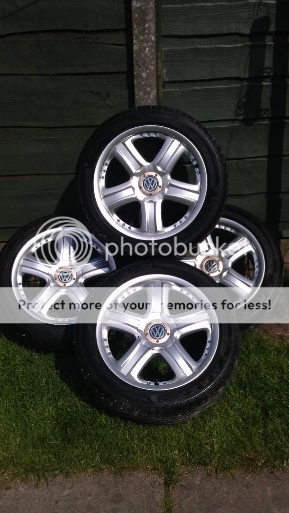 4 x VW T4 Genuine 17" Estemo Alloys & nearly new 245/45 ZR 17 99W MAXXI ...